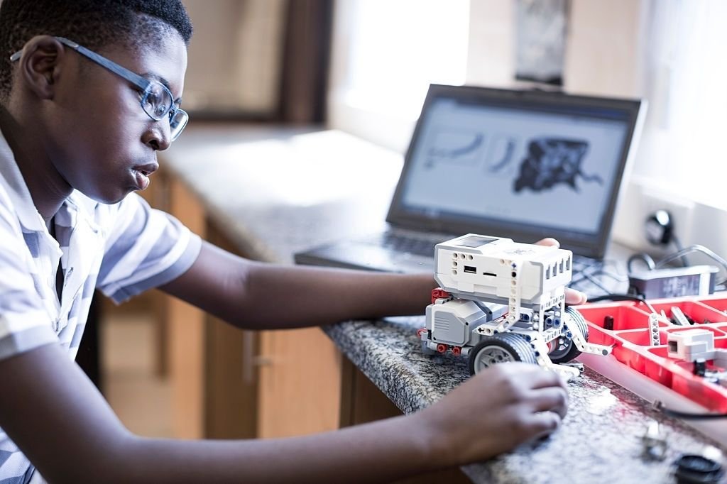 10 Reasons Why Kids Should Learn Python Coding