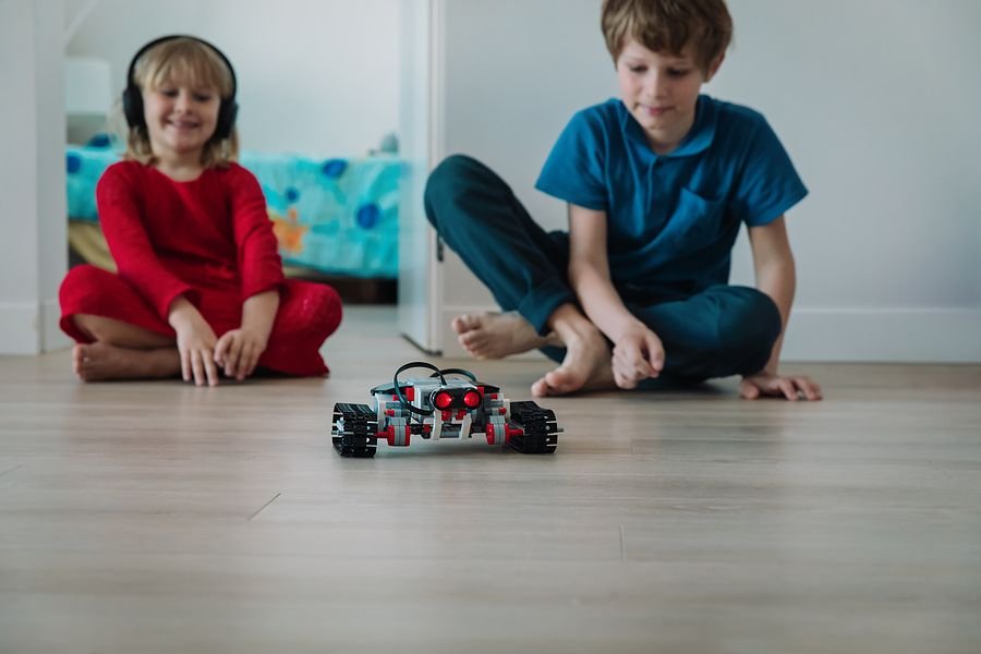 The top 12 Coding toys & Board Games That Teach Kids Coding -2020