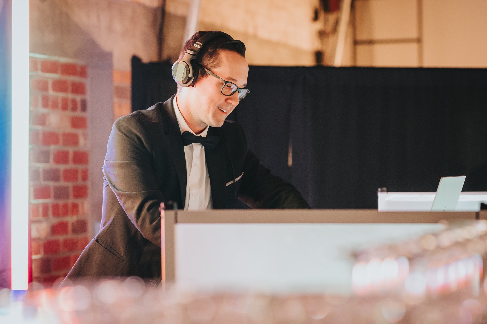 DJ Spinalshift | Kelowna Wedding DJ